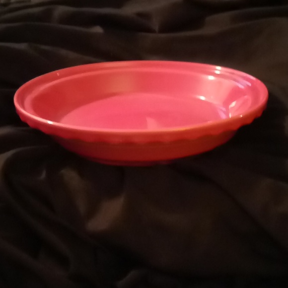 Fiestaware | Dining | Nwot Fiestaware Pie Dish Scarlet Red Holiday Must ...